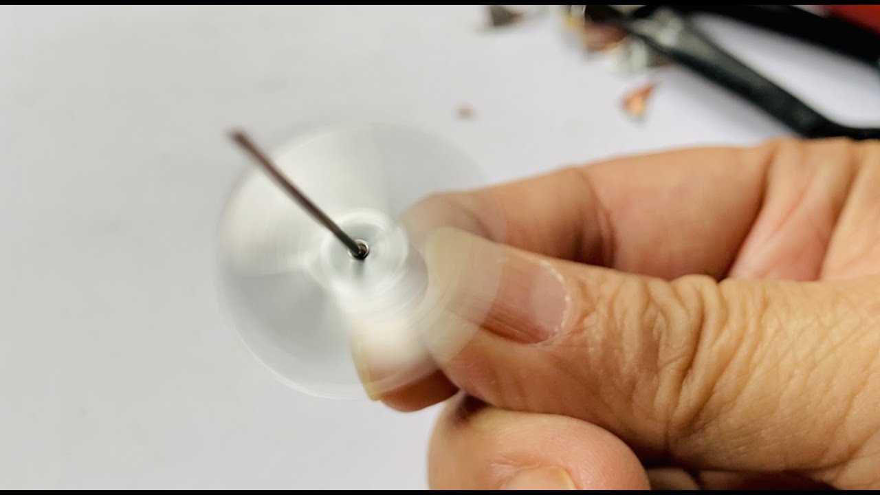 How to make a round spinner for lure - YouTube