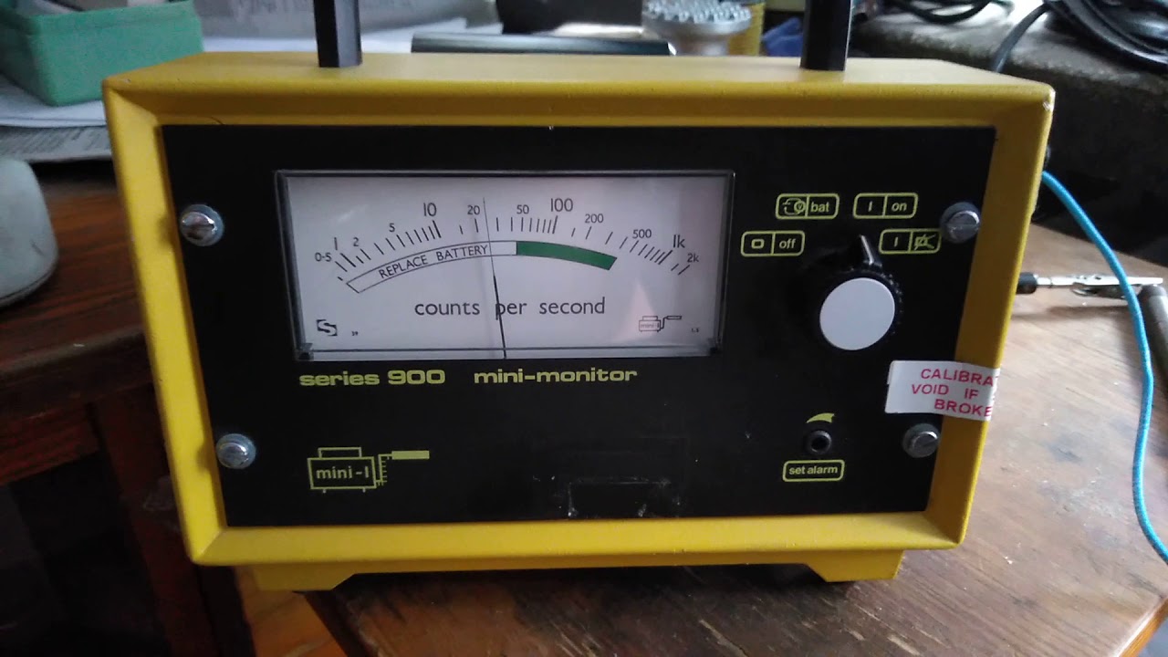Morgan series 900 mini monitor - test with STS-5 Geiger tube - YouTube