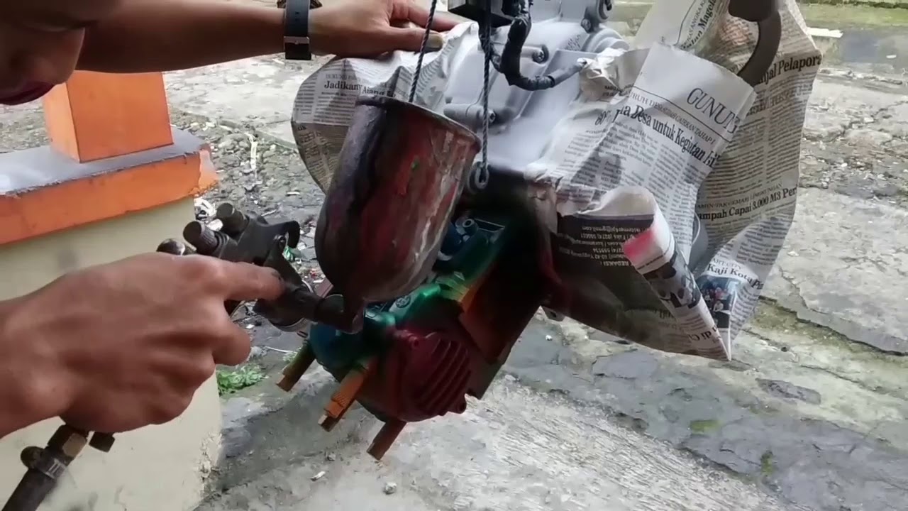 Cat mesin motor tanpa bongkar, pelanggan minta cepat - YouTube