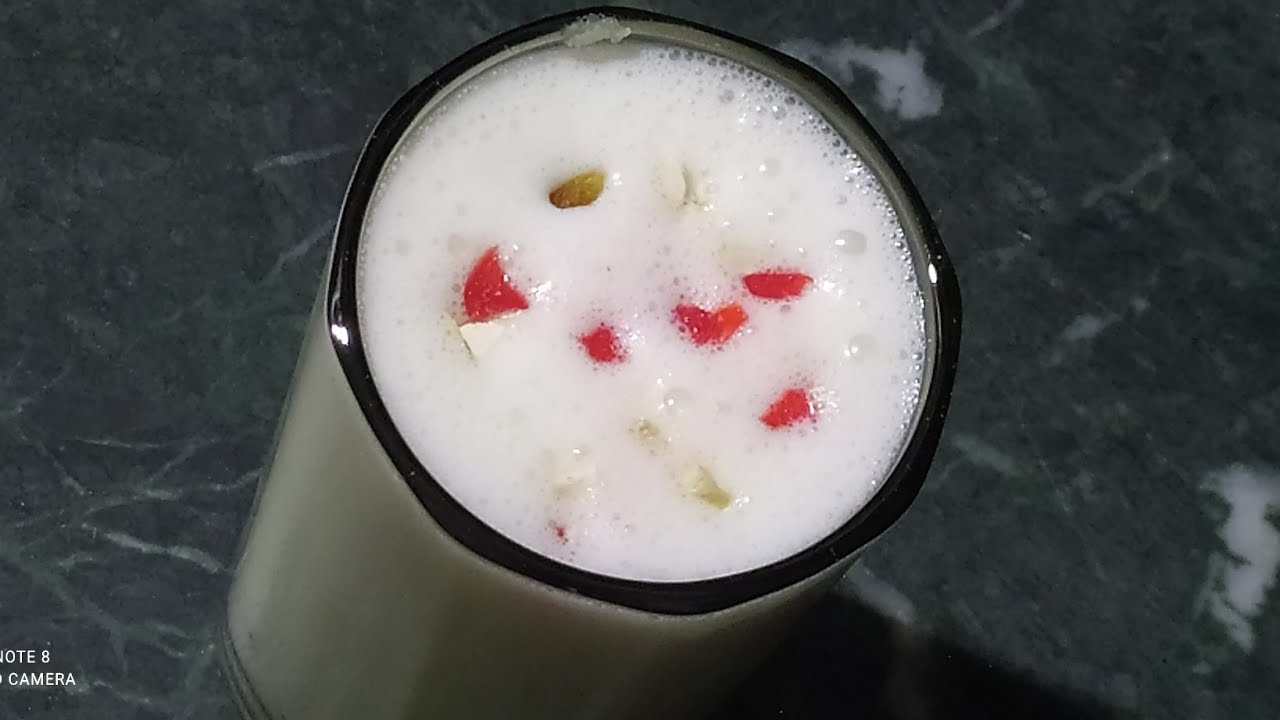 প্রচন্ড গরমে ঠান্ডা এক গ্লাস লস্যি।Lassi.How to make lassi at home ...