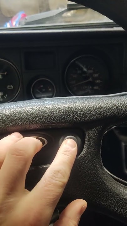 кнопка звукового сигнала на руль Ваз Классика 2105 2107 - YouTube