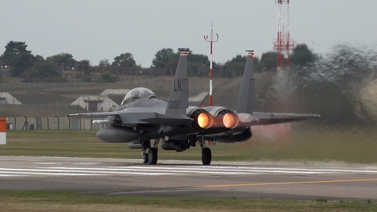 Powerful sound of many fighter jets taking off on afterburner 🔥 - YouTube
