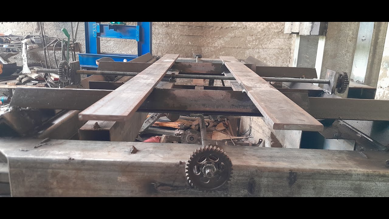 HOMEMADE Milling machine | PART1 - YouTube