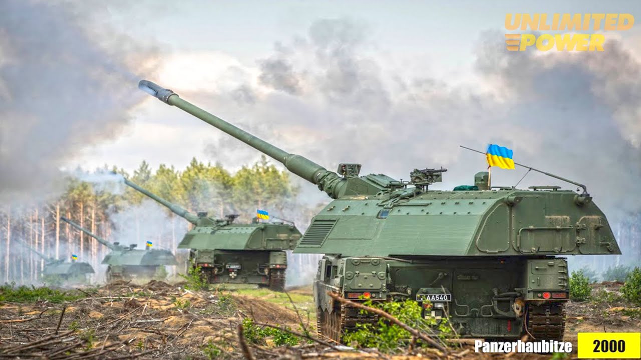 Howitzer PzH 2000 detonates Russian targets in Ukraine - YouTube