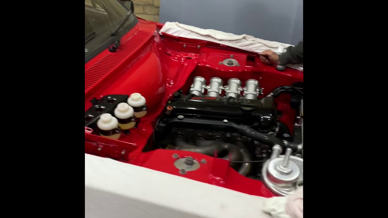 FIRST START UP Cosworth duratec in Ford Escort Mk2 - YouTube