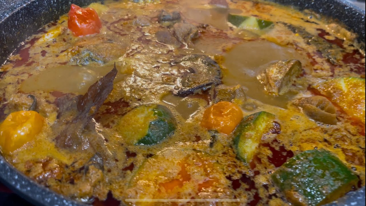 How to make the BEST Ghanaian Palm nut Soup/ Abenkwan - YouTube