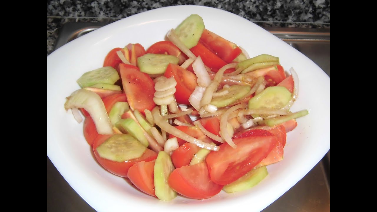 Ensalada de tomate con pepino y cebolla - YouTube
