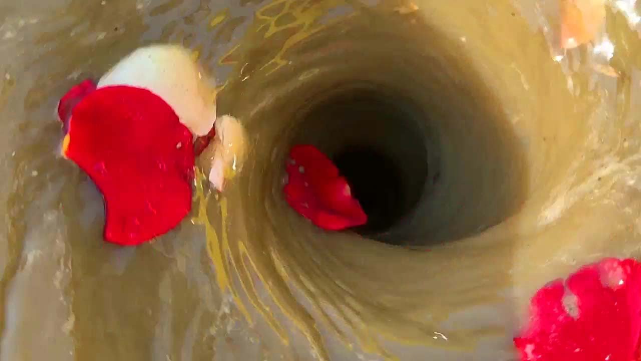 How to make Mud Whirlpool with Rose Petals - YouTube