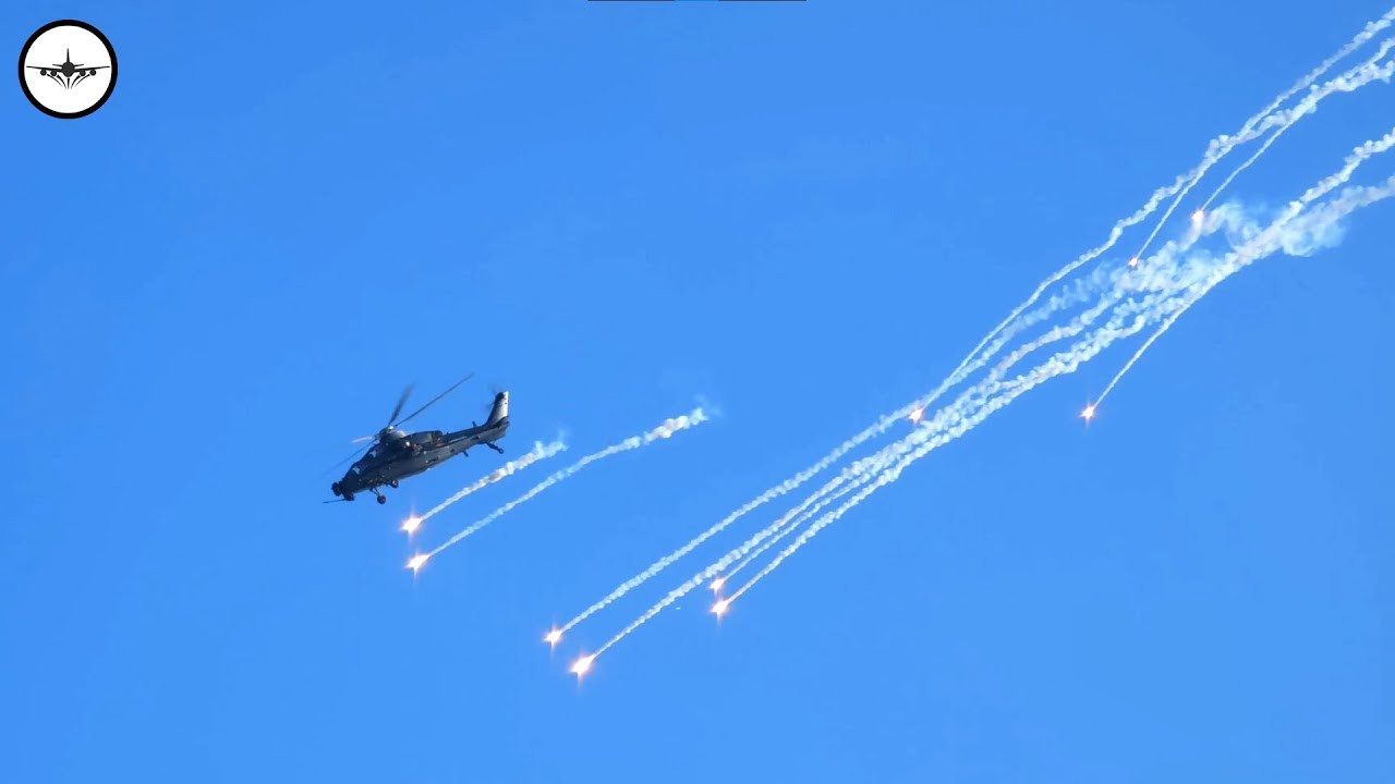 Military Aircraft | Aerobatic Fighter Jets, Thermal Decoys - YouTube