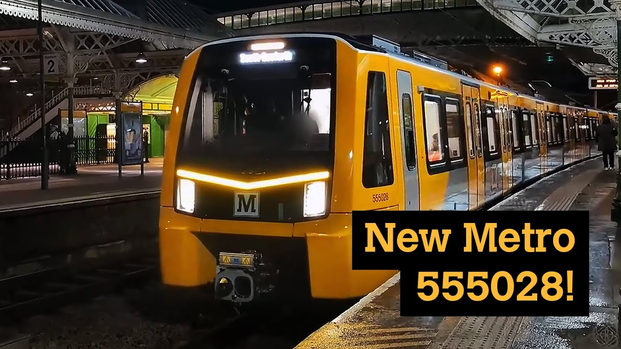 New Tyne and Wear Metro Class 555 555028 @ Tynemouth On First Test ...