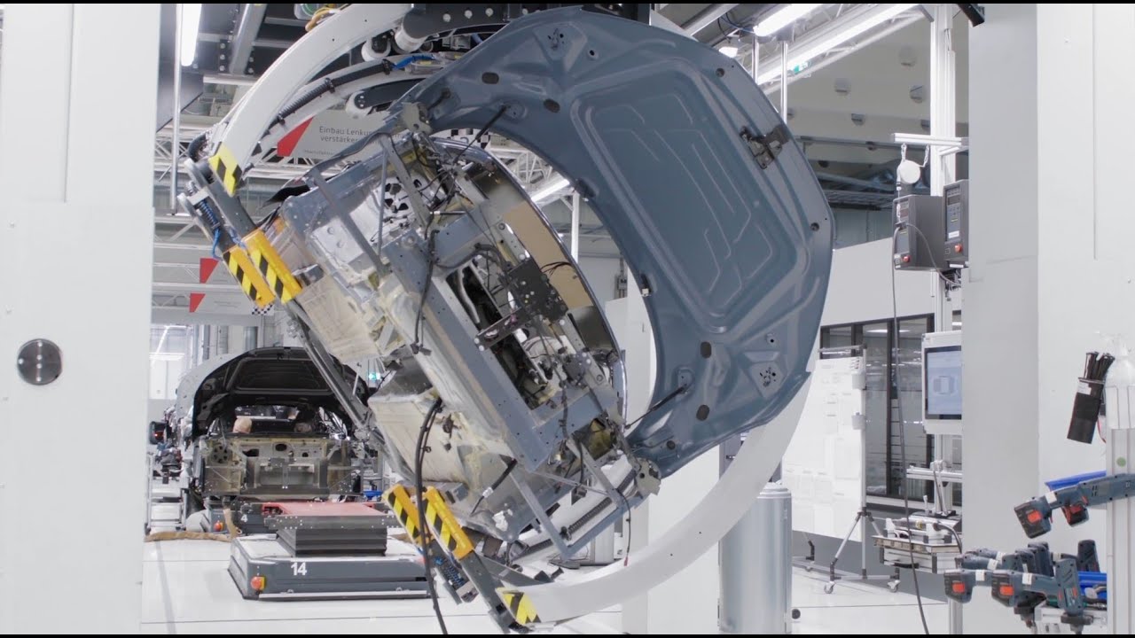 2020 Audi R8 V10 Performance Studio Footage and Factory Tour - YouTube
