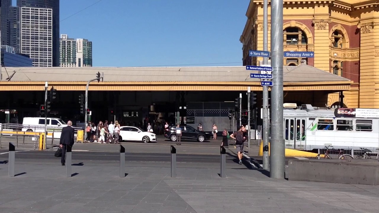 Two Yarra class Z3 trams at Federation Square Melbourne. - YouTube