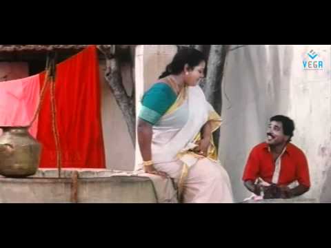 Shakila washing clothes - Vadakku Vaasal