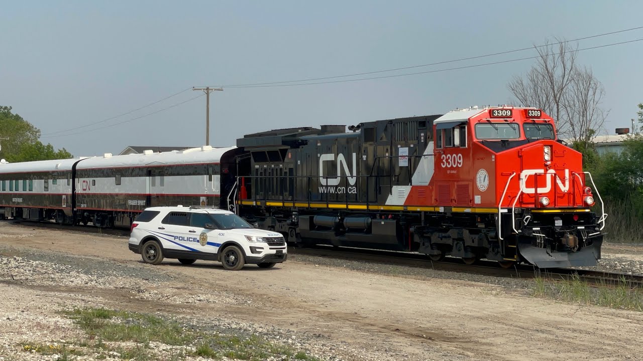 Shiny CN 3309 Solos OCS P623 into Canada! - YouTube