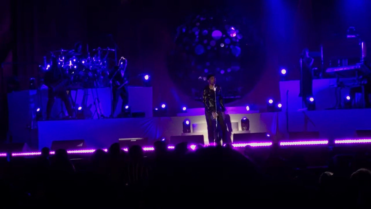 Maxwell (Embrya album 20th anniv medley) Charlotte 10/9/18 - YouTube