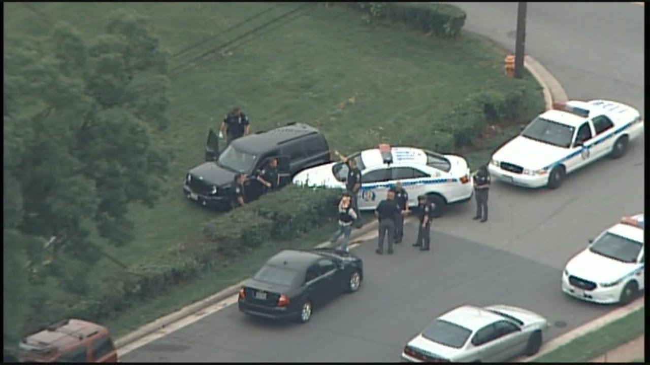 Car Wrecks During Police Chase In Baltimore County - YouTube