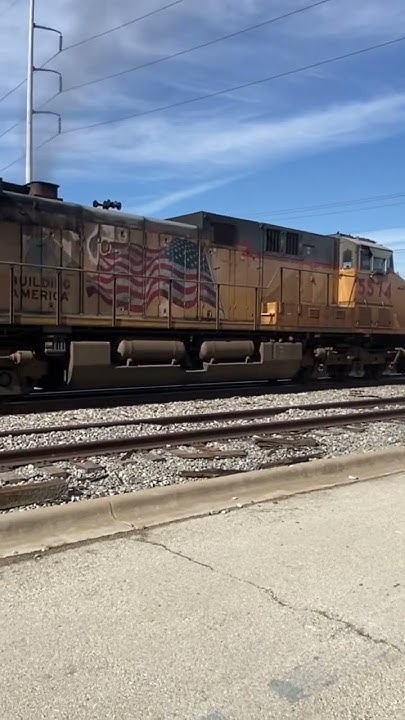 UP 5574 Rear DPU #uprr #shorts #trains - YouTube