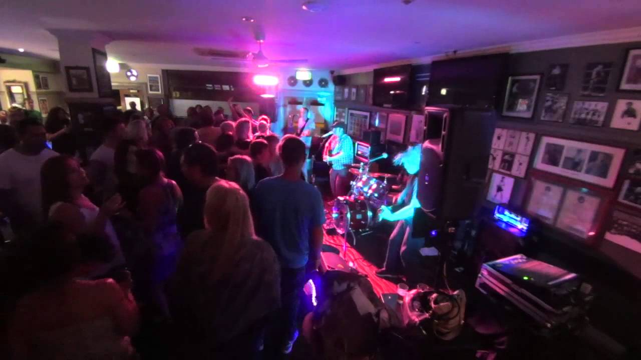 Shivoo live/ What's up - YouTube