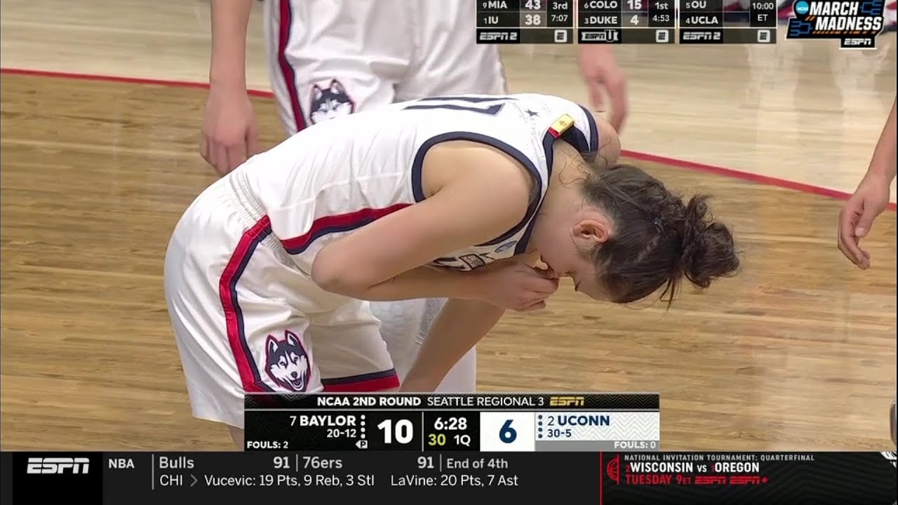 Lou Lopez-Senechal ELBOWED In Face, Refs Call INTENTIONAL Foul | NCAA ...