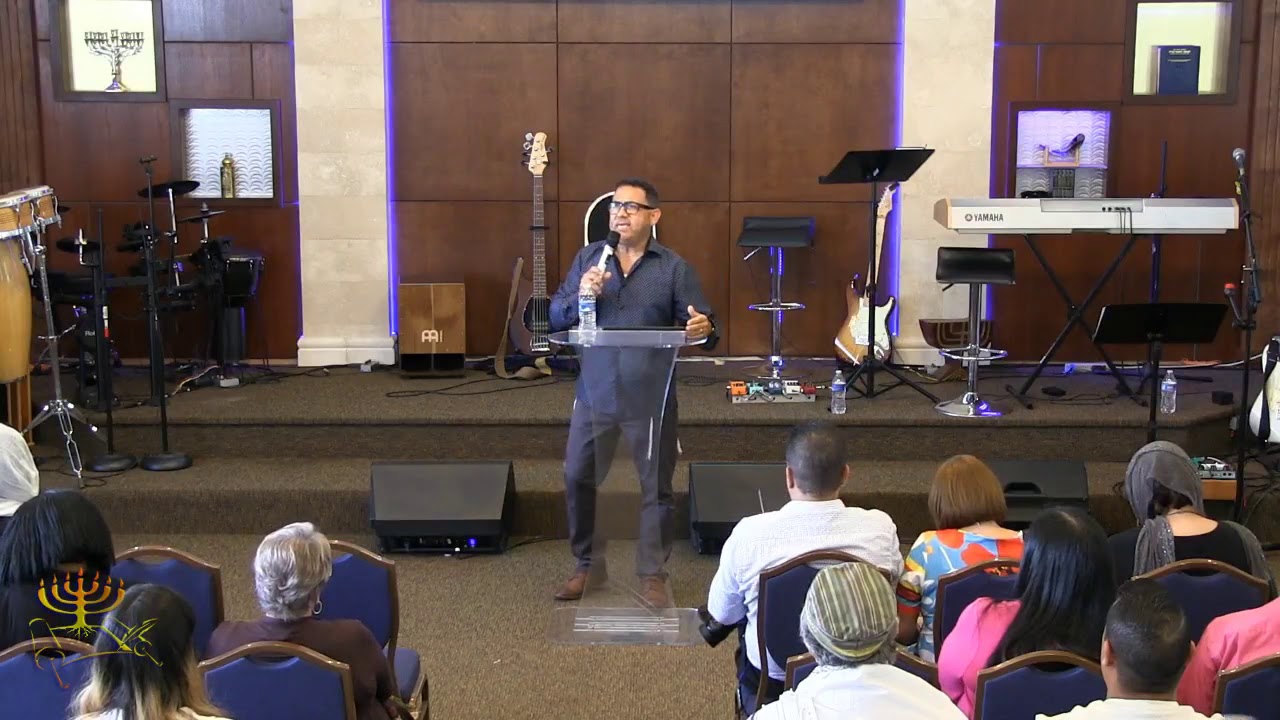 Gabriel Paredes | La fiestas del Padre | - YouTube