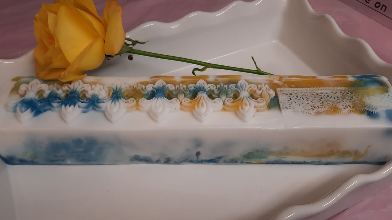 Adding texture to Melt and Pour soap using fondant mat - YouTube