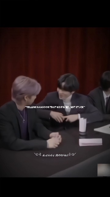 Taehyung panicking after his finger got stuck😂||#shortfeed #MAFIAREEOUT ...