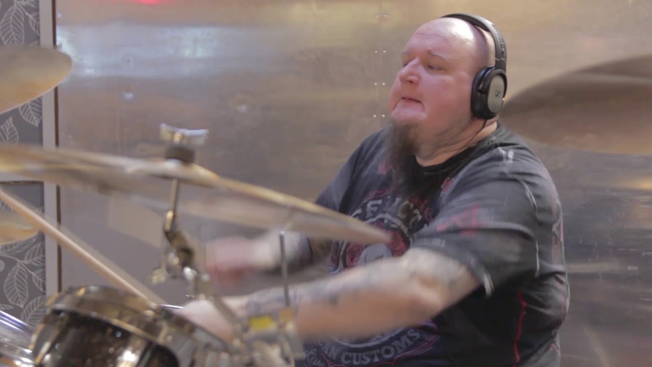 Mr Gas Lipstick on the drums - YouTube