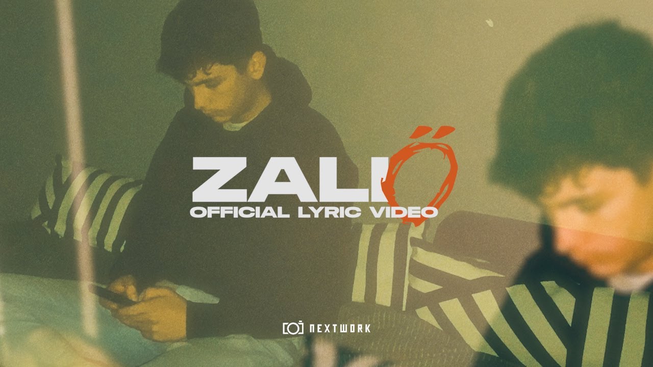 Zali - Ő | Official Lyric Video - YouTube