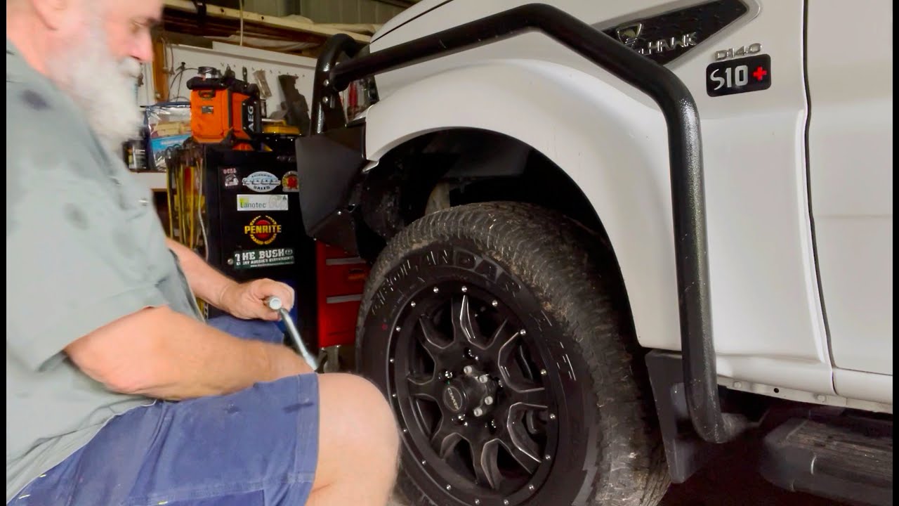 RUST PROOF MAHINDRA - Roothy - YouTube