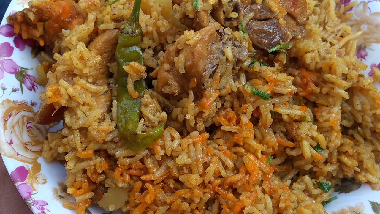 Sindhi Style Aloo Chicken Biryani - YouTube