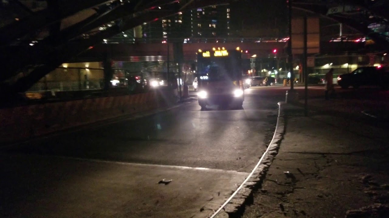 2004-2007 MCI D4500CL Bus #3019 on The QM11 Express Bus To Rego Park ...