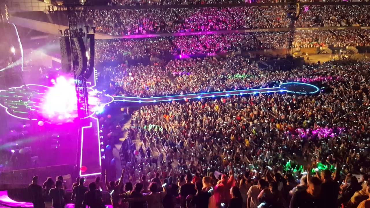 Coldplay 2016-Sky Full of Stars-Chicago - YouTube
