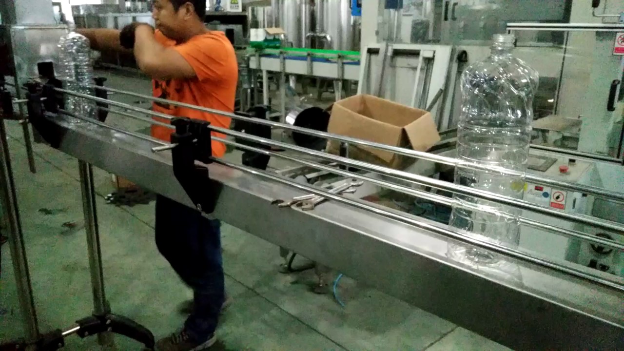 bottle infeed table adjusting - YouTube