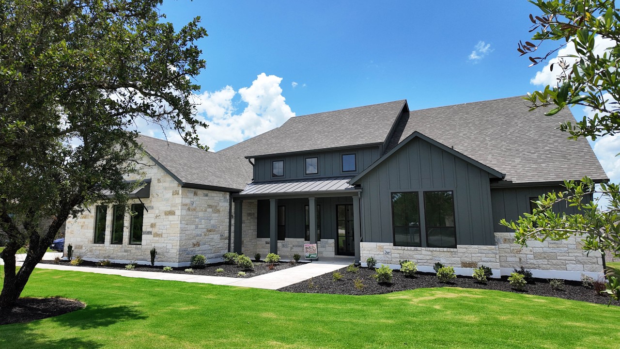 Tour This Danielle Plan in Liberty Hill | Drees Custom Homes | One ...
