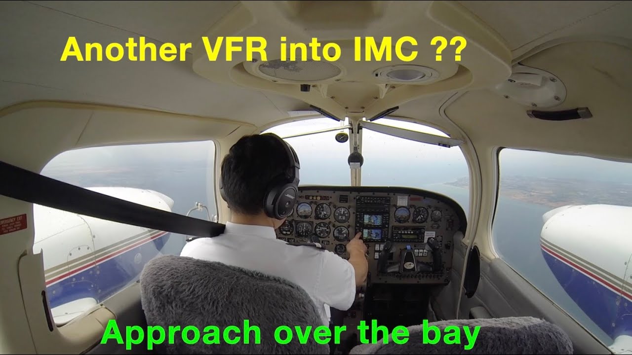 Twin engine VFR approach - Moorabbin Australia - YouTube