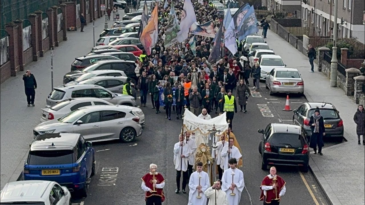 Worldwide Eucharist Revival. Derry Procession - YouTube