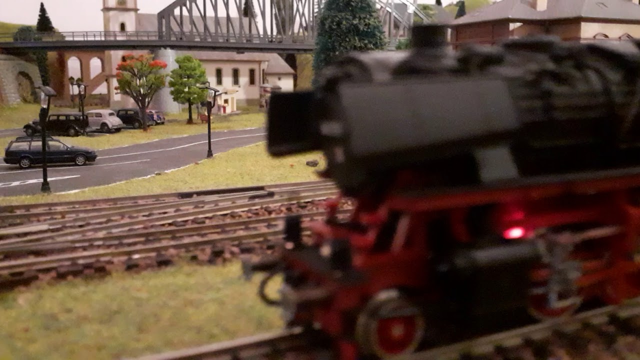 Roco BR 43 Digital Sound smoke HO - YouTube