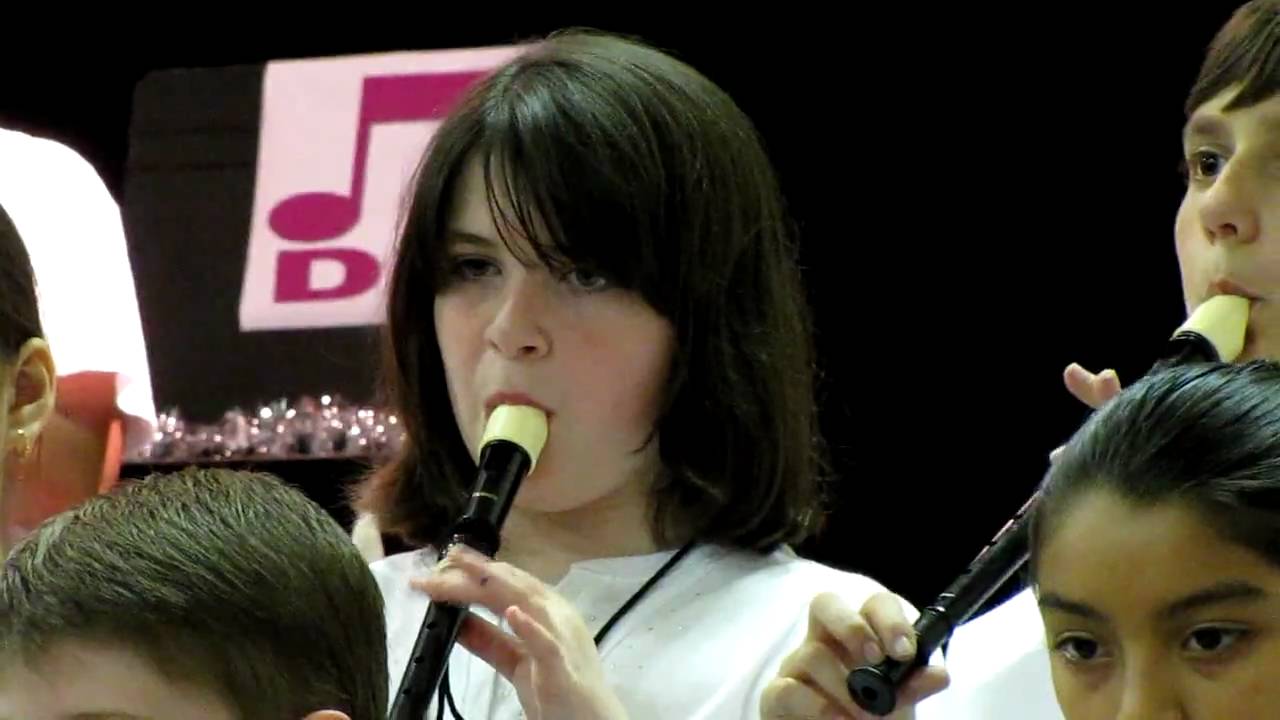Hallie Stewart Recorder Concert -- When the Saints Go Marching In - YouTube