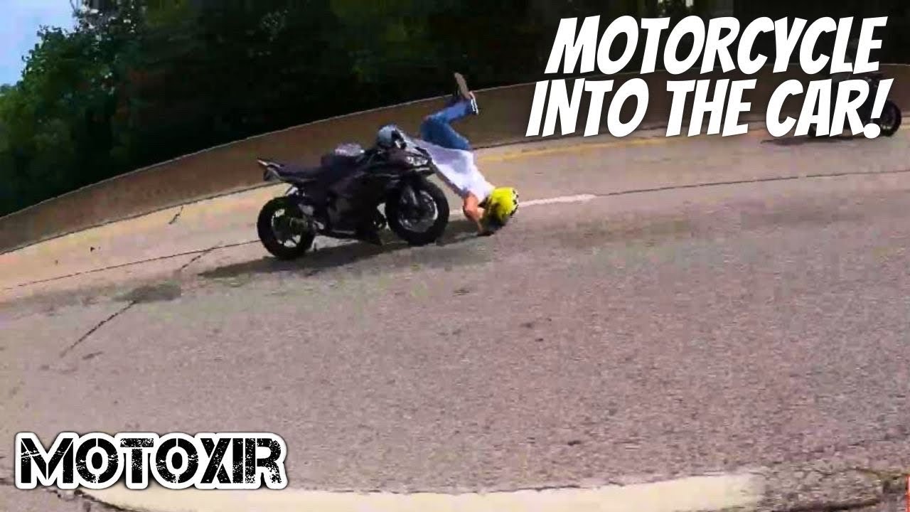 MOTORCYCLE INTO THE CAR/ EXTREME ROADRAGE! - YouTube