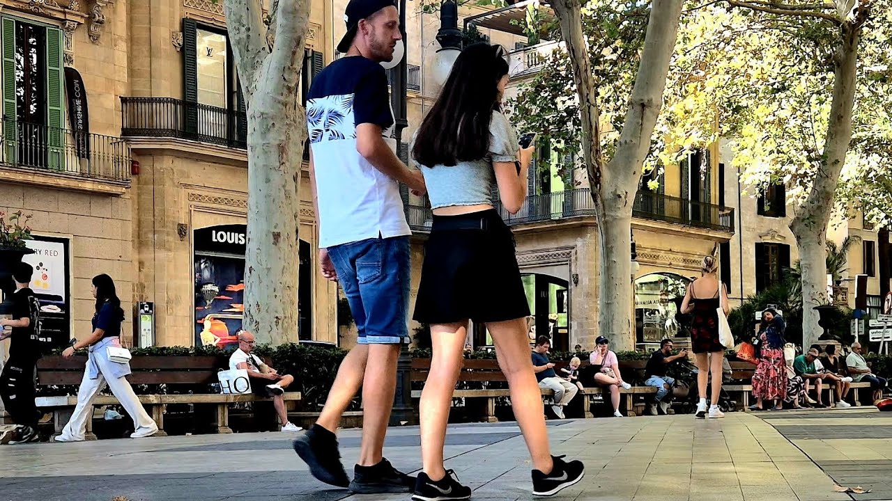 Stylish People of Palma de Mallorca: Trendy Street Scenes 🌞👗4K🔥 - YouTube