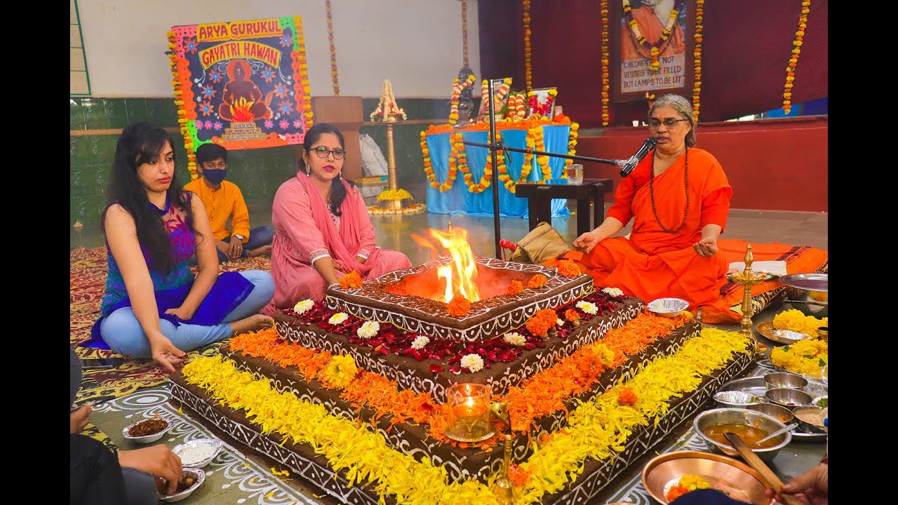 Gayatri Havan @AryaGurukul - YouTube