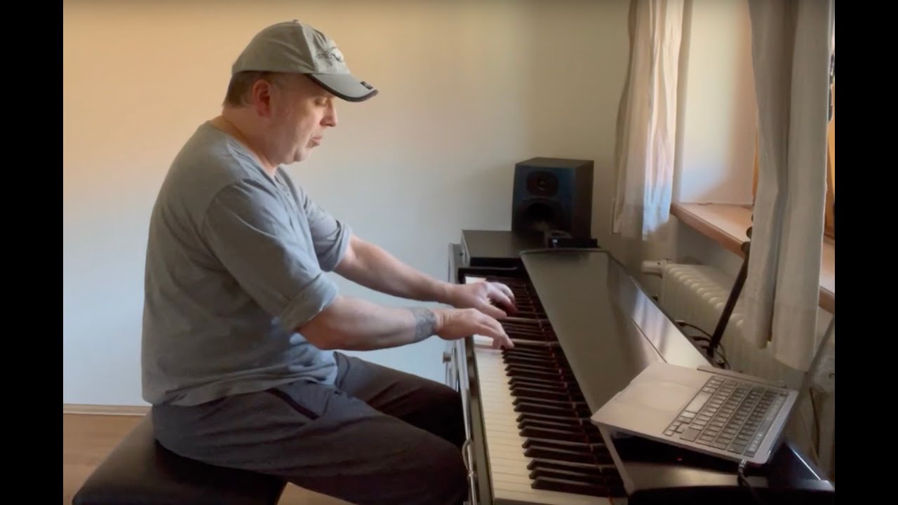 Uwe Karcher Performing "Geneva" (George Duke) feat. Ivory 3 American ...