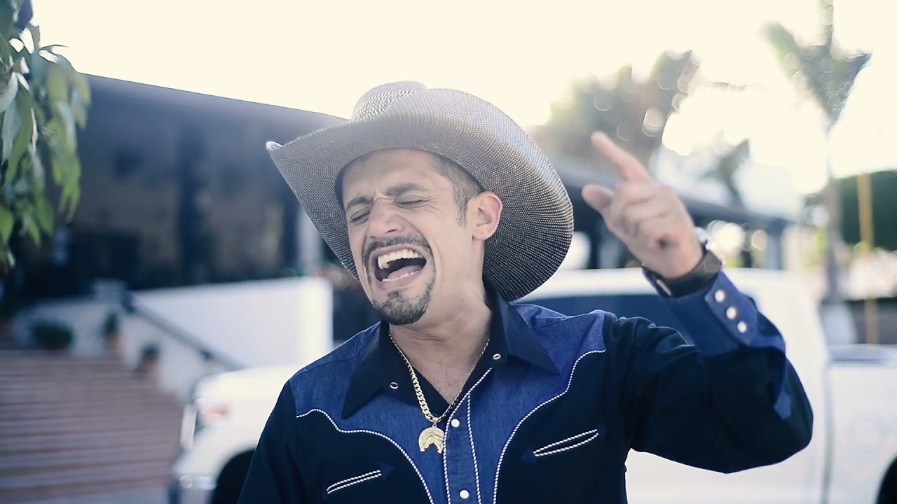 Danny Jiménez ft La adictiva 506- En la Cantina Chords - Chordify