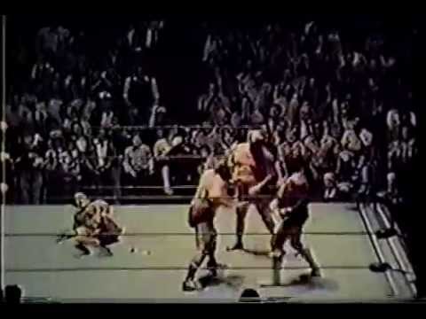 Ole & Gene Anderson vs Wahoo McDaniel & Paul Jones 1977 - YouTube