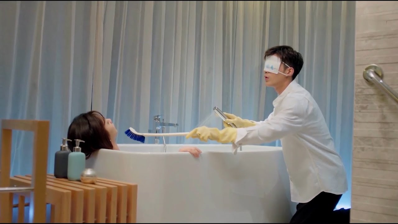 🦊 霸总用马桶刷帮灰姑娘洗澡！灰姑娘酒醒气疯了！| 狐狸的夏天 TheFox'sSummer - YouTube