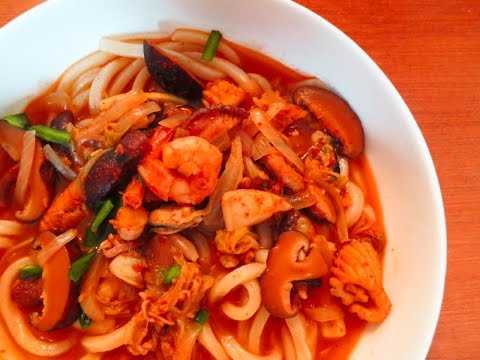 Korean Spicy Seafood Noodle Soup | Jjamppong | 짬뽕 | ellaingreenspace