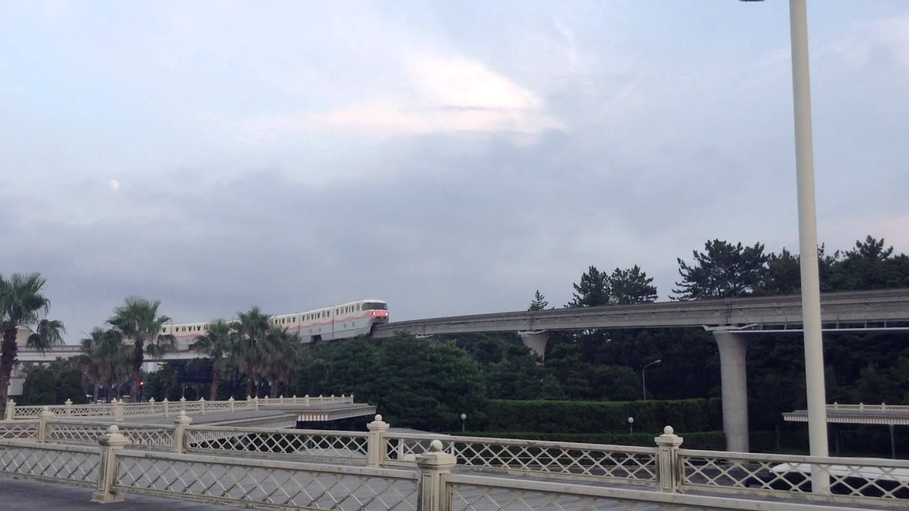 Tokyo Disneyland Monorail Pink ピンクモノレール東京ディズニーランド - YouTube