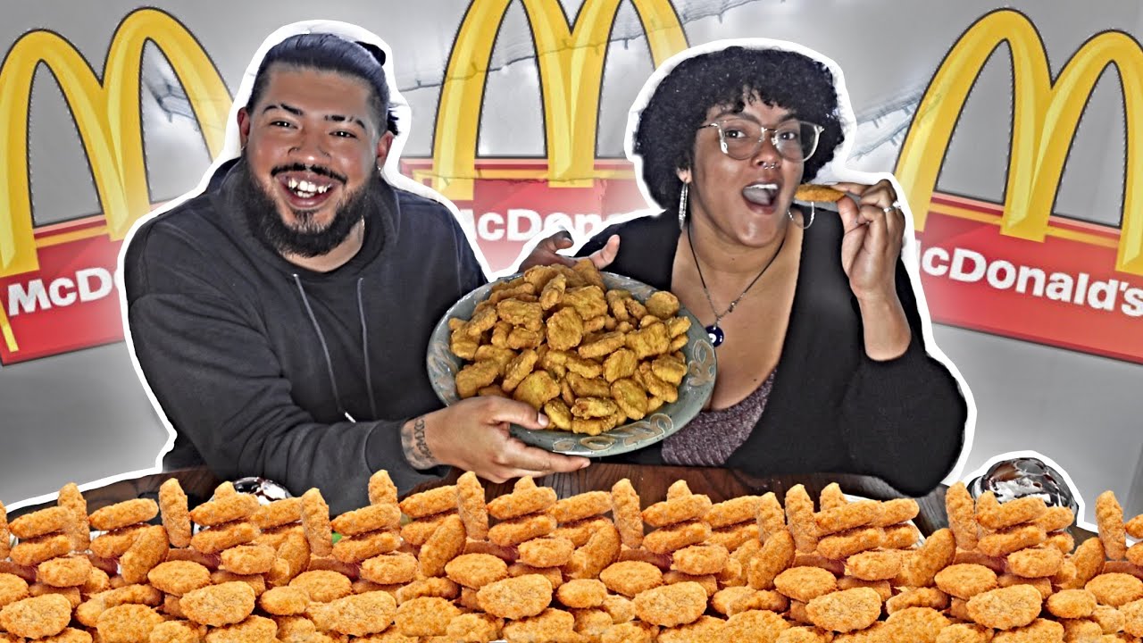 Eating 100 CHICKEN NUGGETS In 10 MINUTES!! - YouTube
