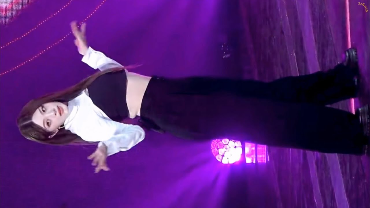 250406 스테이씨 세은 직캠 (STAYC SEEUN fancam) 'BEBE' @인기가요 #ステイシー - YouTube