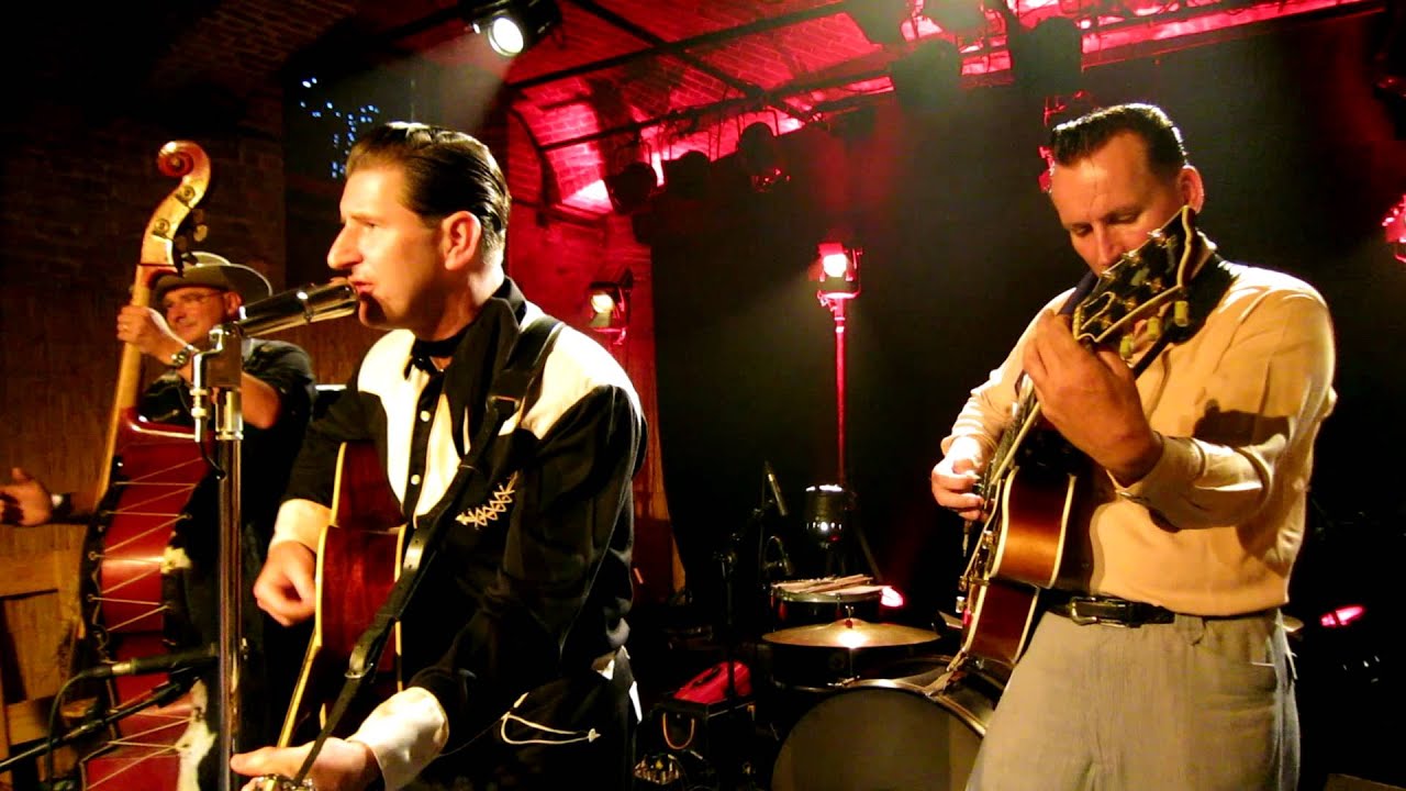 Charlie Thompson and The Barnstompers - Baby's gone - YouTube